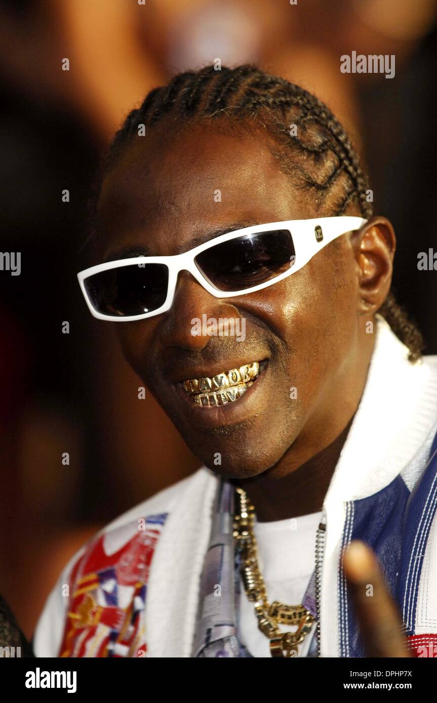 Flava flav hi-res stock photography and images - Alamy