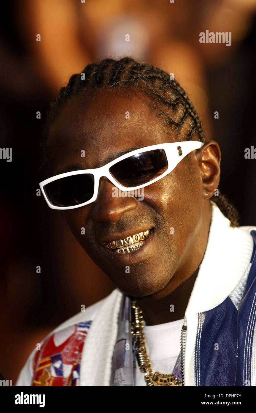 Flava flav hi-res stock photography and images - Alamy