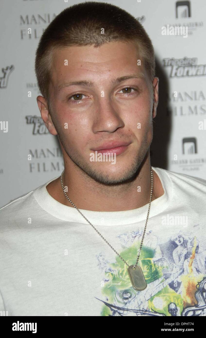 July 18, 2006 - Hollywood, California, U.S. - K49038MG.TRIPPING FORWARD ...