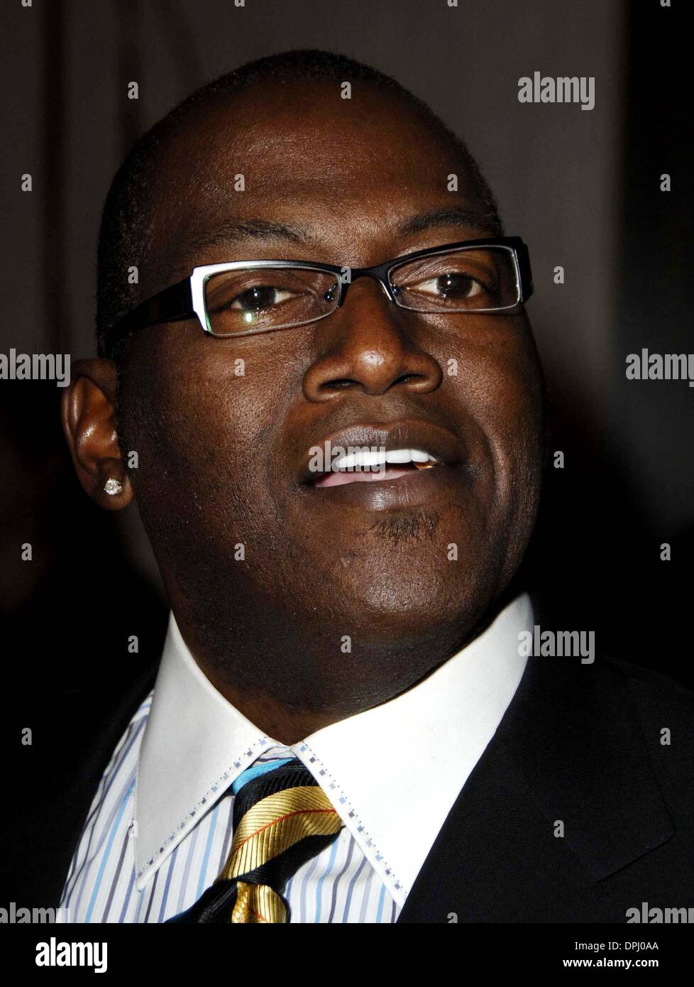 8 niños hi-res stock photography and images - Alamy