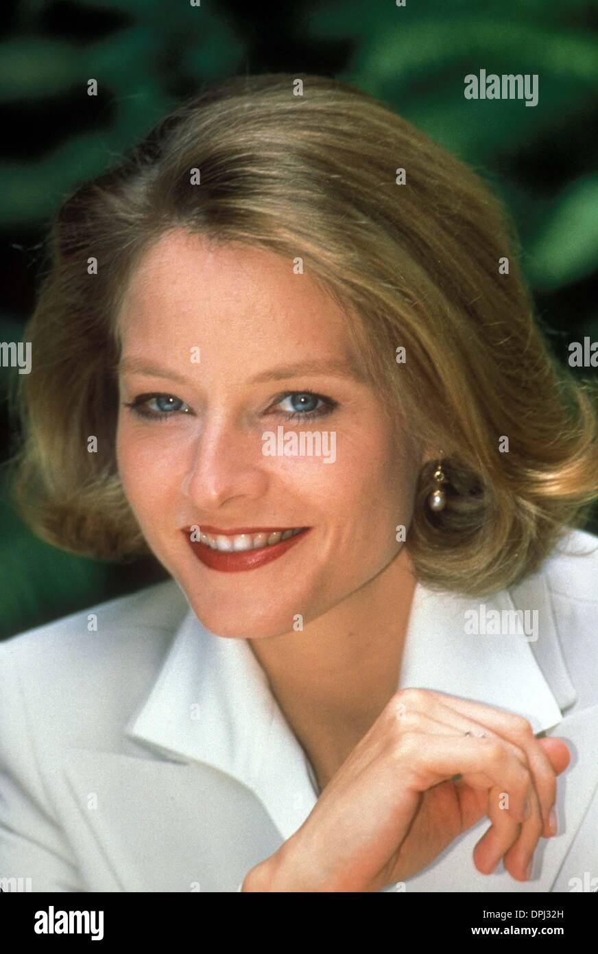 July 28, 2006 - JUDIE FOSTER IN PARIS FOR HER NEW FILM ''CONTACT'' 1997 ...