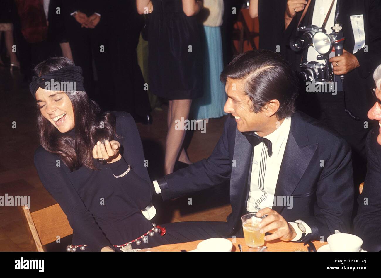 July 28, 2006 - ROBERT EVANS WITH ALI McGRAW 1969.W3405. TRAVIS LEHMAN ...