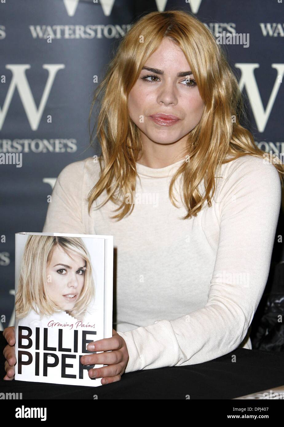 Oct. 24, 2006 - Waterstones, OXFORD STREET, LONDON - BILLIE PIPER ...