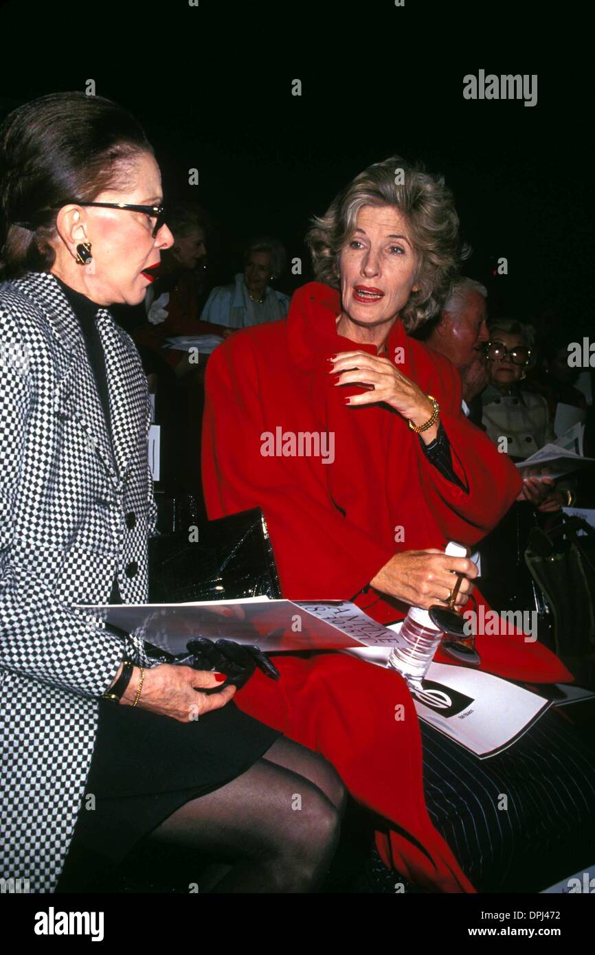 Nov. 8, 2006 - L9806RH.BILL BLASS FASHION SHOW, SPRING '95 .CASEY ...