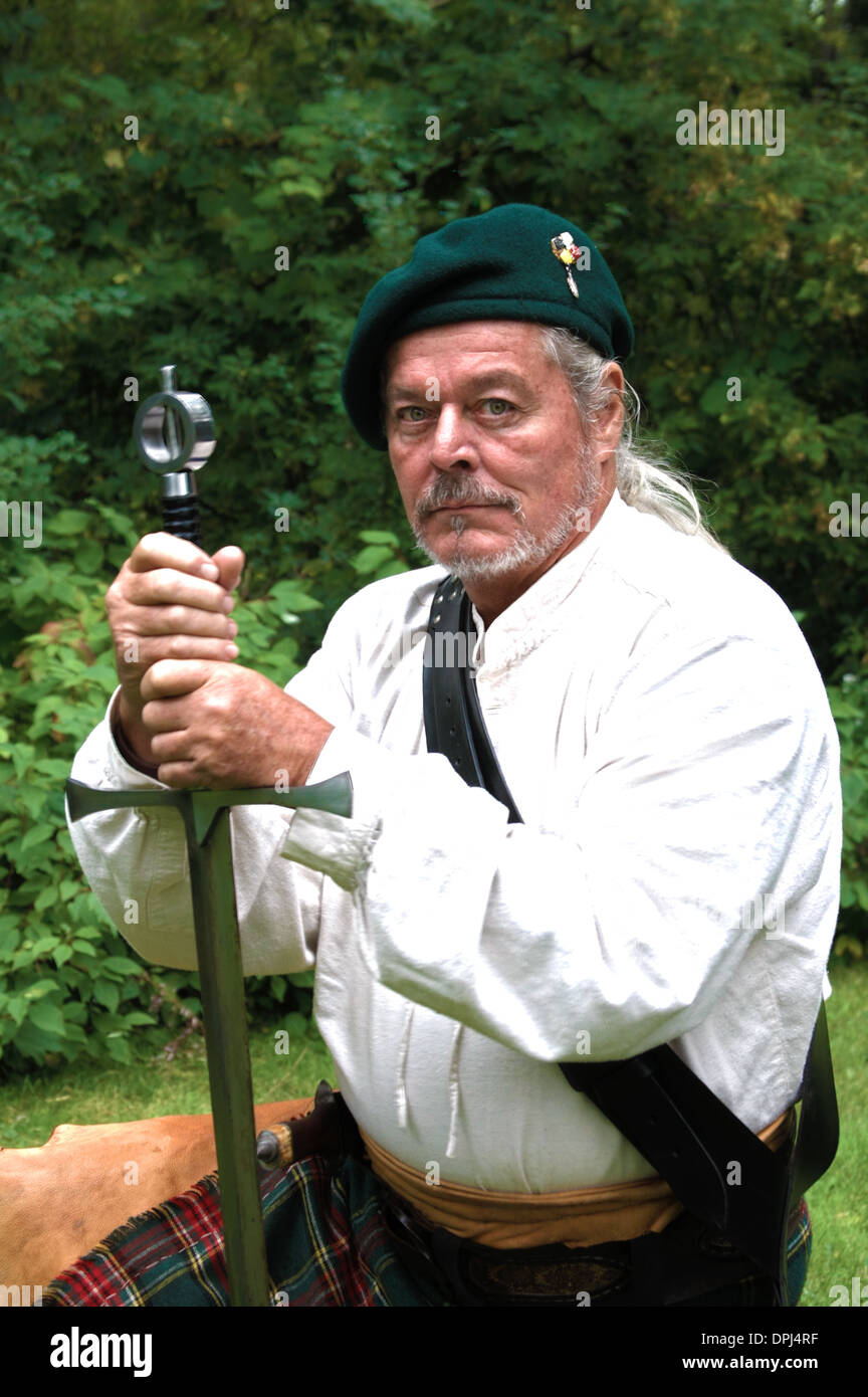 Scottish man dressed in a Kilt HDR Stock Photo - Alamy