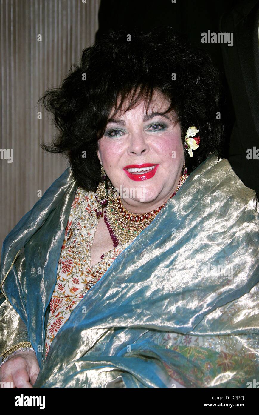 Jan. 10, 2006 - Hollywood, LOS ANGELES, USA - DAME ELIZABETH TAYLOR ...