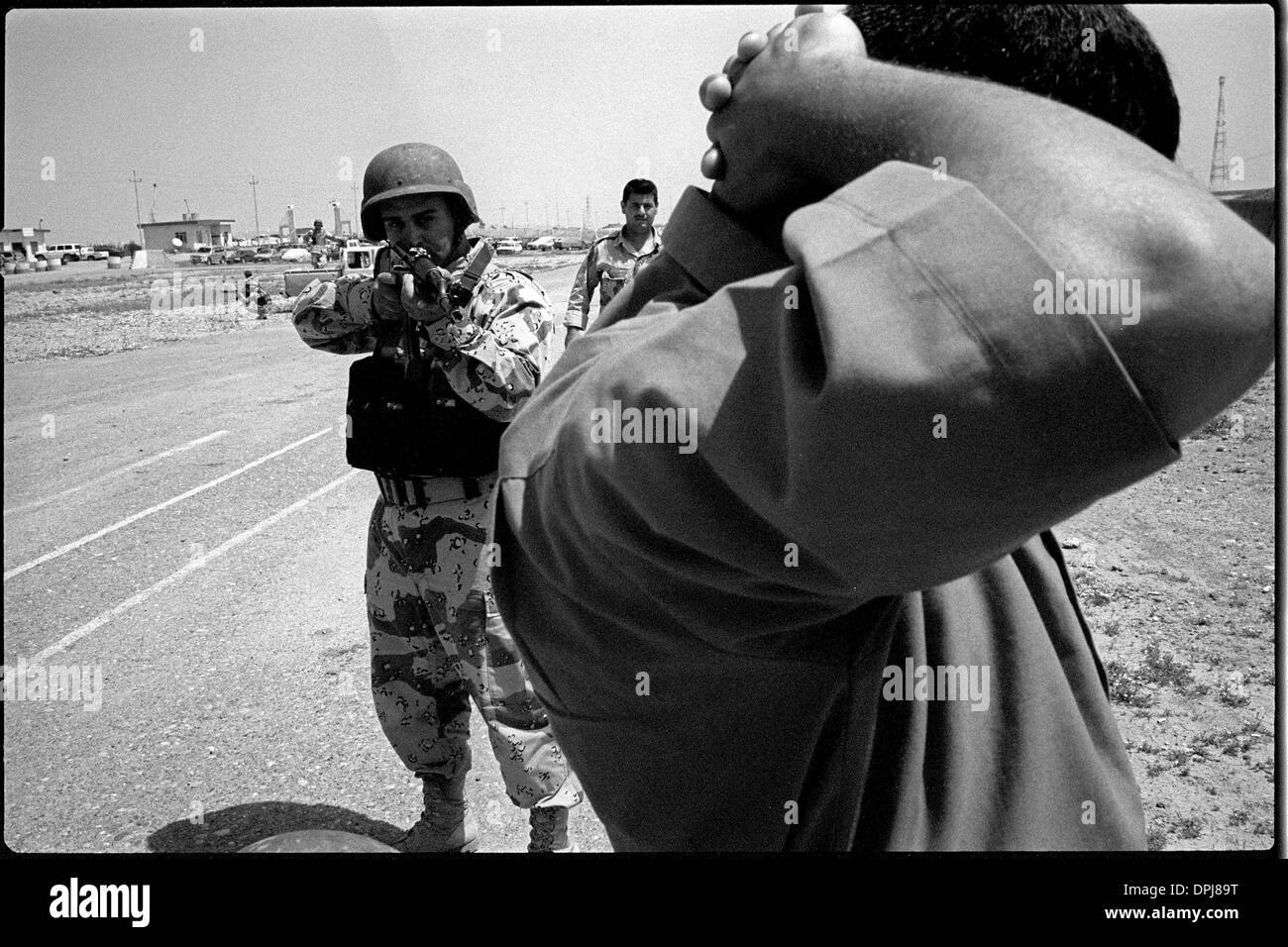 Apr. 30, 2006 - Erbil, Iraq - Kurdish soldiers, new graduates of basic ...