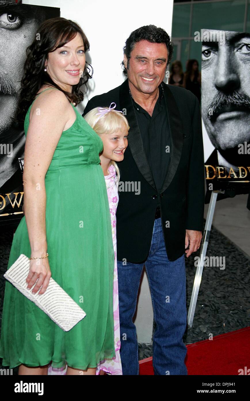 Sept. 6, 2006 - Hollywood, LOS ANGELES, USA - MOLLY PARKER, BREE SEANNA ...