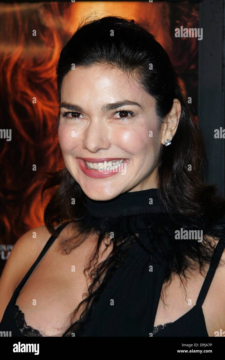 Dec. 27, 2005 - Cinerama Dome, HOLLYWOOD LOS ANGELES, USA - LAURA ...