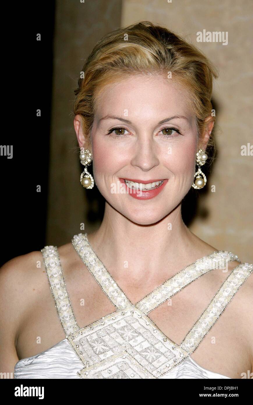 May 26, 2006 - Beverly Hills, CALIFORNIA, USA - KELLY RUTHERFORD ...