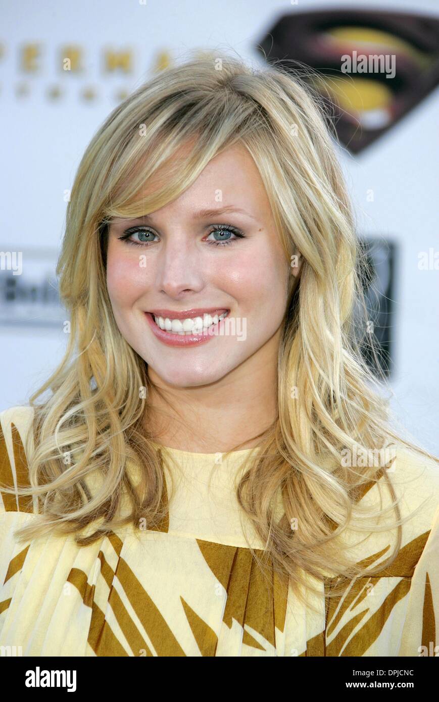 Kristen bell actress hi-res stock photography and images - Alamy