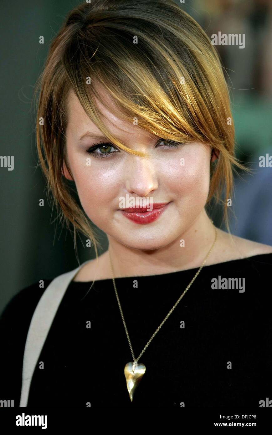 Nov. 2, 2006 - Cinerama Dome Hollywood, LOS ANGELES, USA - KAYLEE DEFER ...