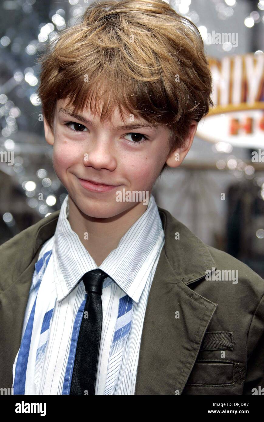 Feb. 20, 2006 - Universal Citywalk, LOS ANGELES, USA - THOMAS SANGSTER ...