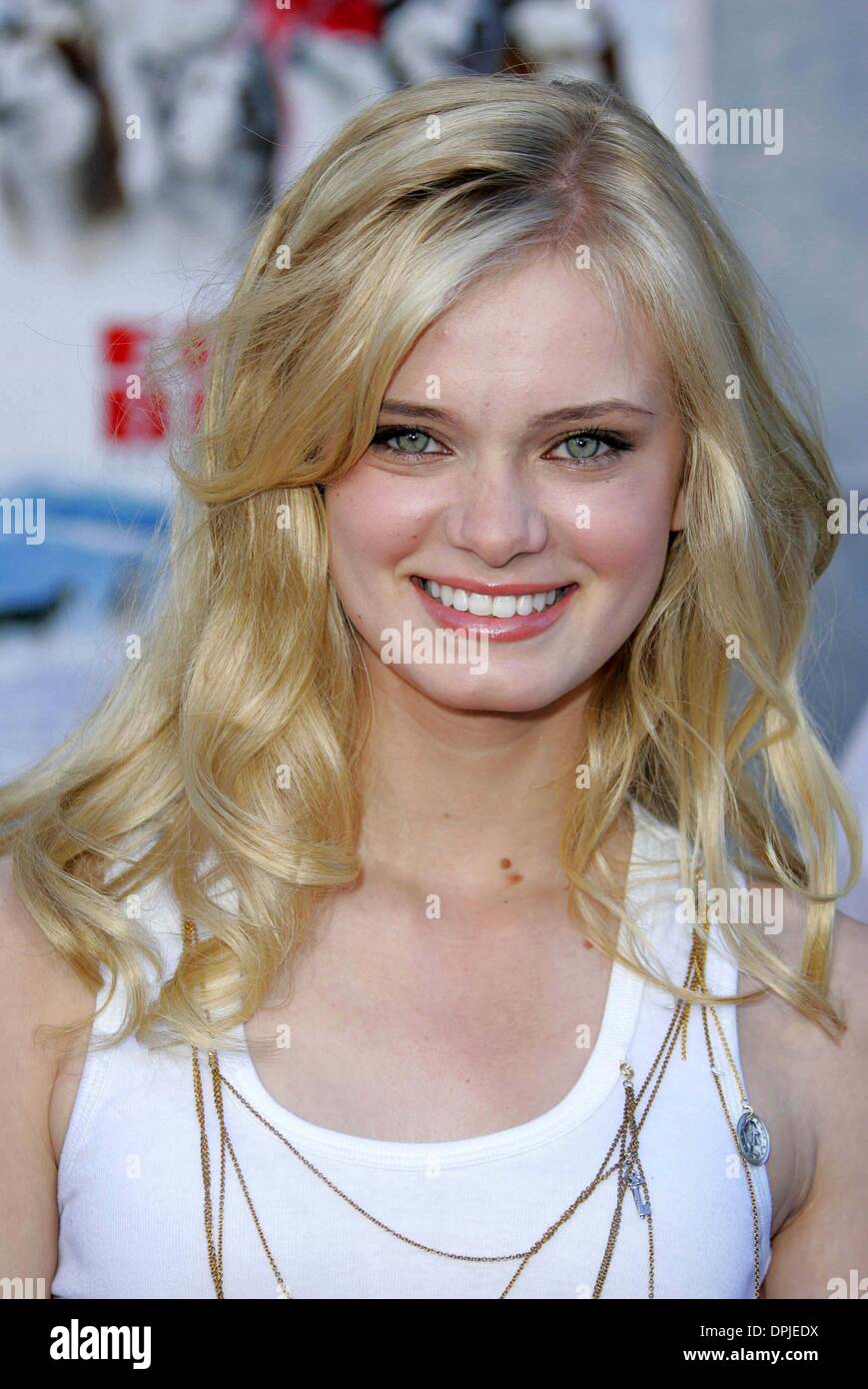Sara paxton actress hi-res stock photography and images - Alamy