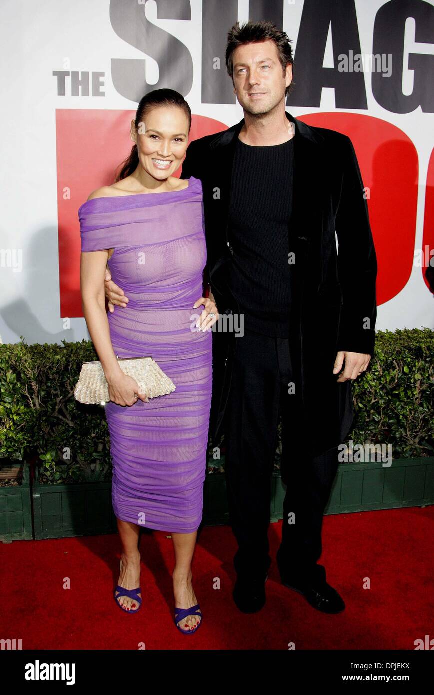 May 25, 2006 - Hollywood, LOS ANGELES, USA - TIA CARRERE & SIMON ...