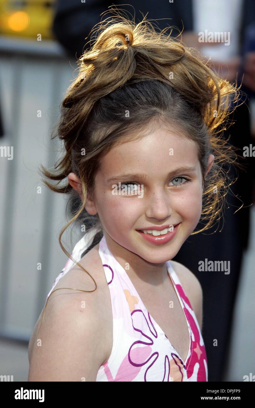 Ryan newman actress hi-res stock photography and images - Alamy