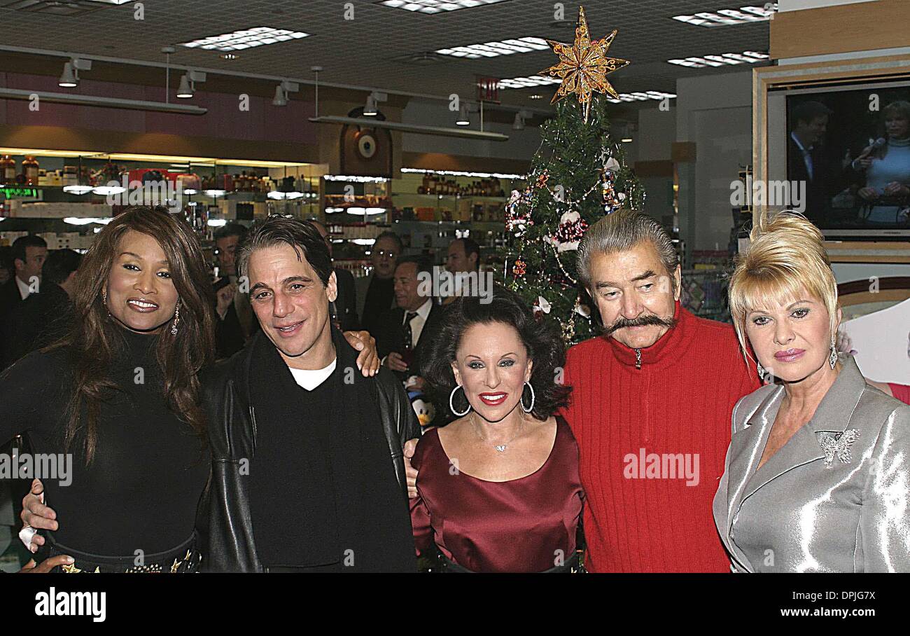 Dec. 9, 2005 - K46230AGM.NIKKI HASKELL'S STAR CRUNCHER : FITNESS IN A ...
