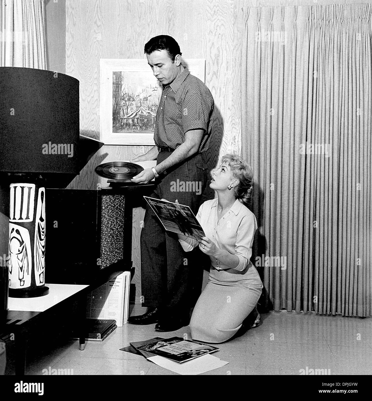 Barbara eden ansara High Resolution Stock Photography and Images - Alamy