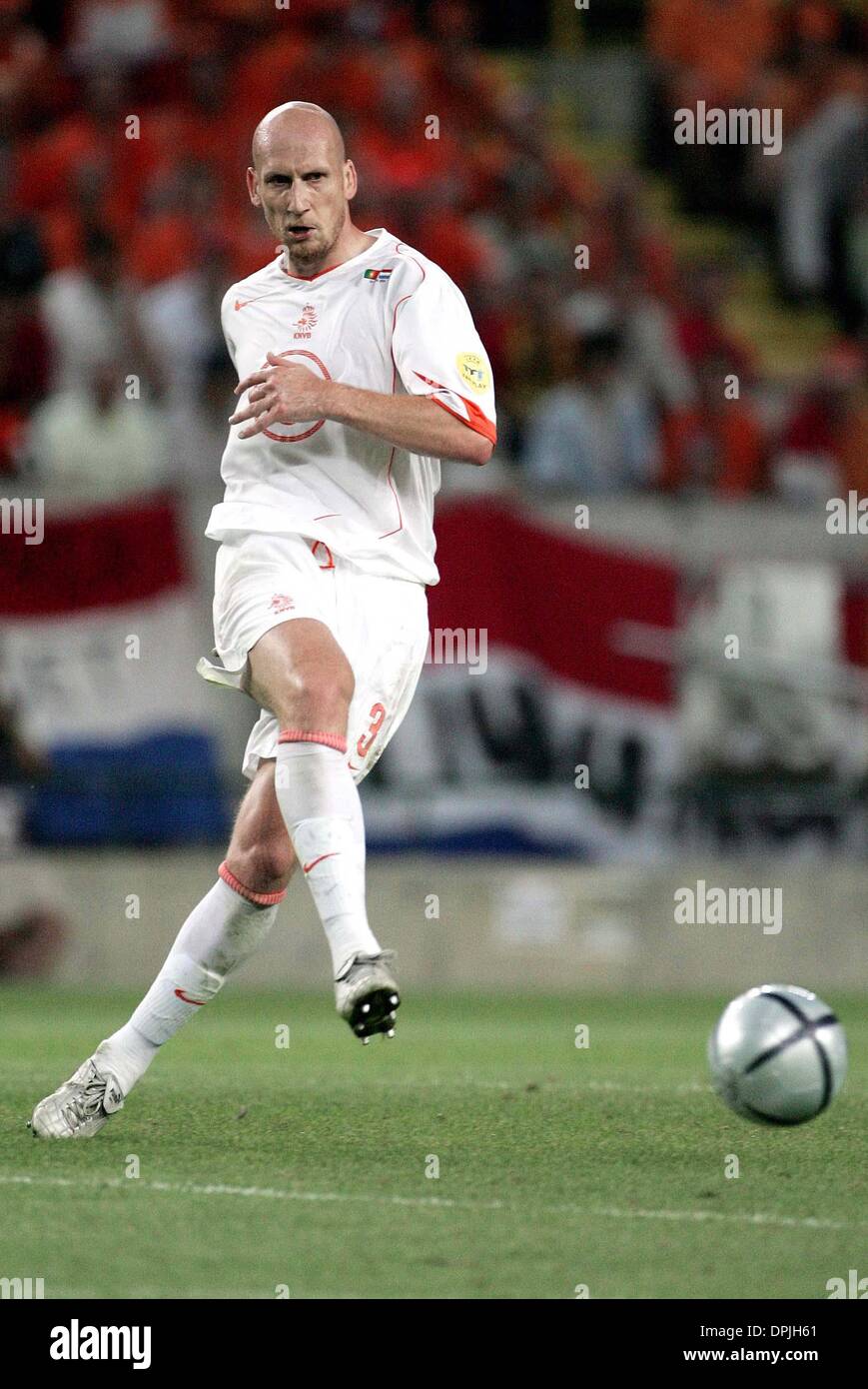 JAAP STAM.HOLLAND & LAZIO.PORTUGAL V HOLLAND.JOSE AVALADE STAIUM,LISBON ...