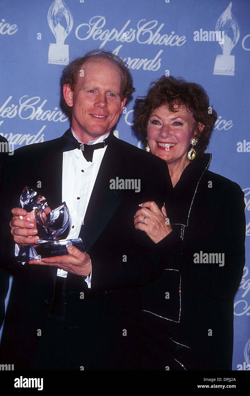 Aug. 23, 2006 - MARION ROSS WITH RON HOWARD AT PEOPLE'S CHOICE AWARDS ...