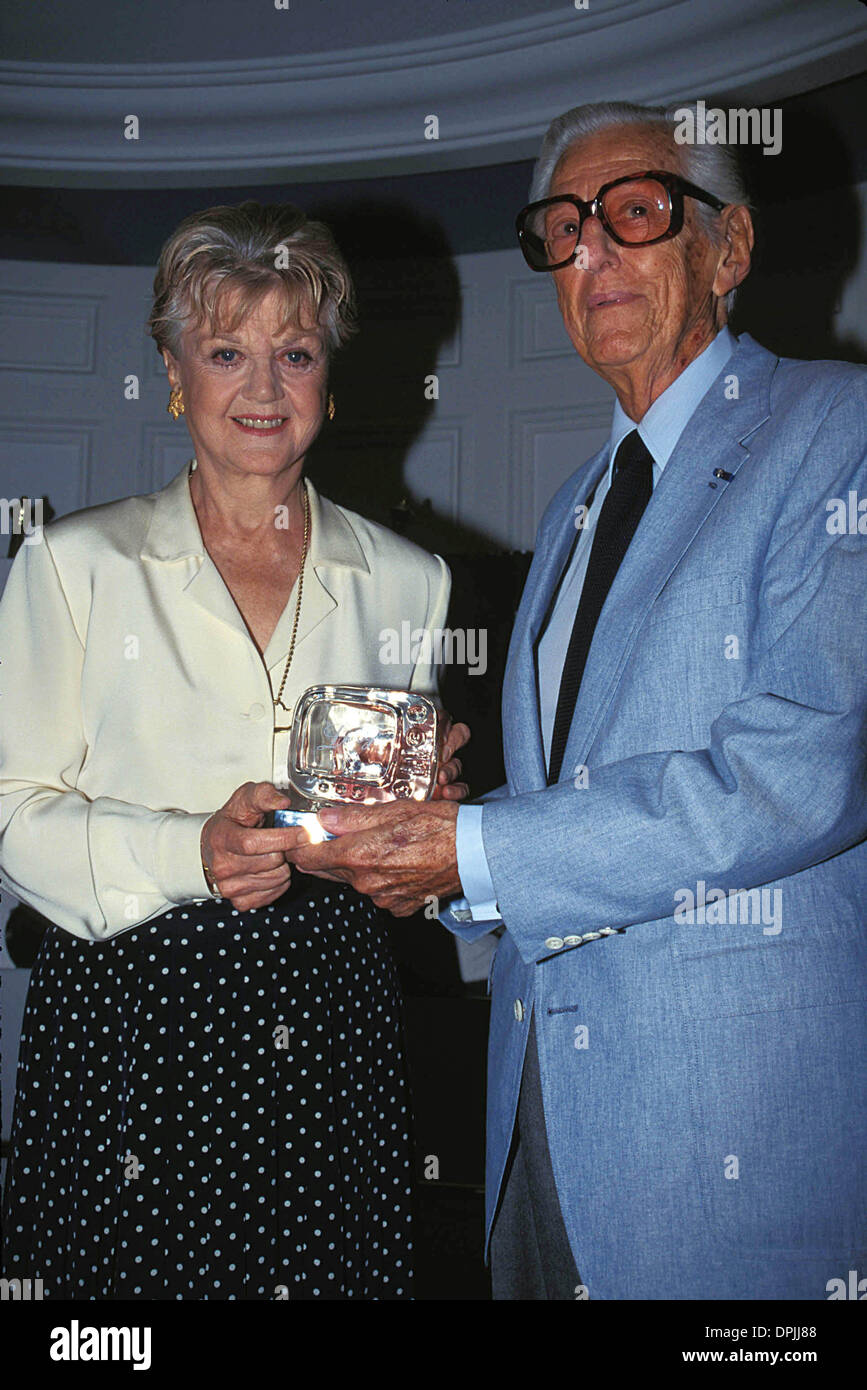 Sept. 25, 2006 - ANGELA LANSBURY WITH LEW WASSERMAN.LUCY AWARDS AT ...