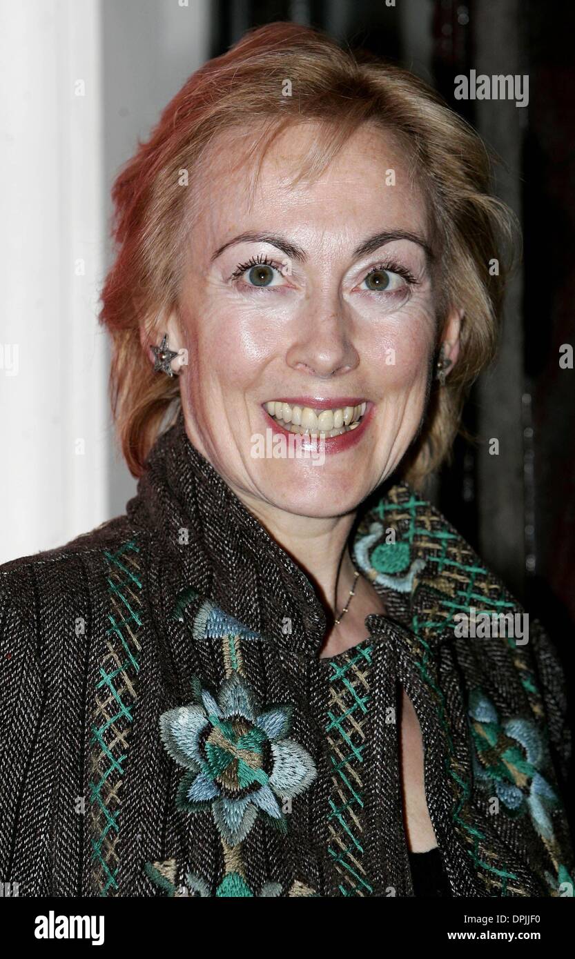 Paula wilcox hi-res stock photography and images - Alamy