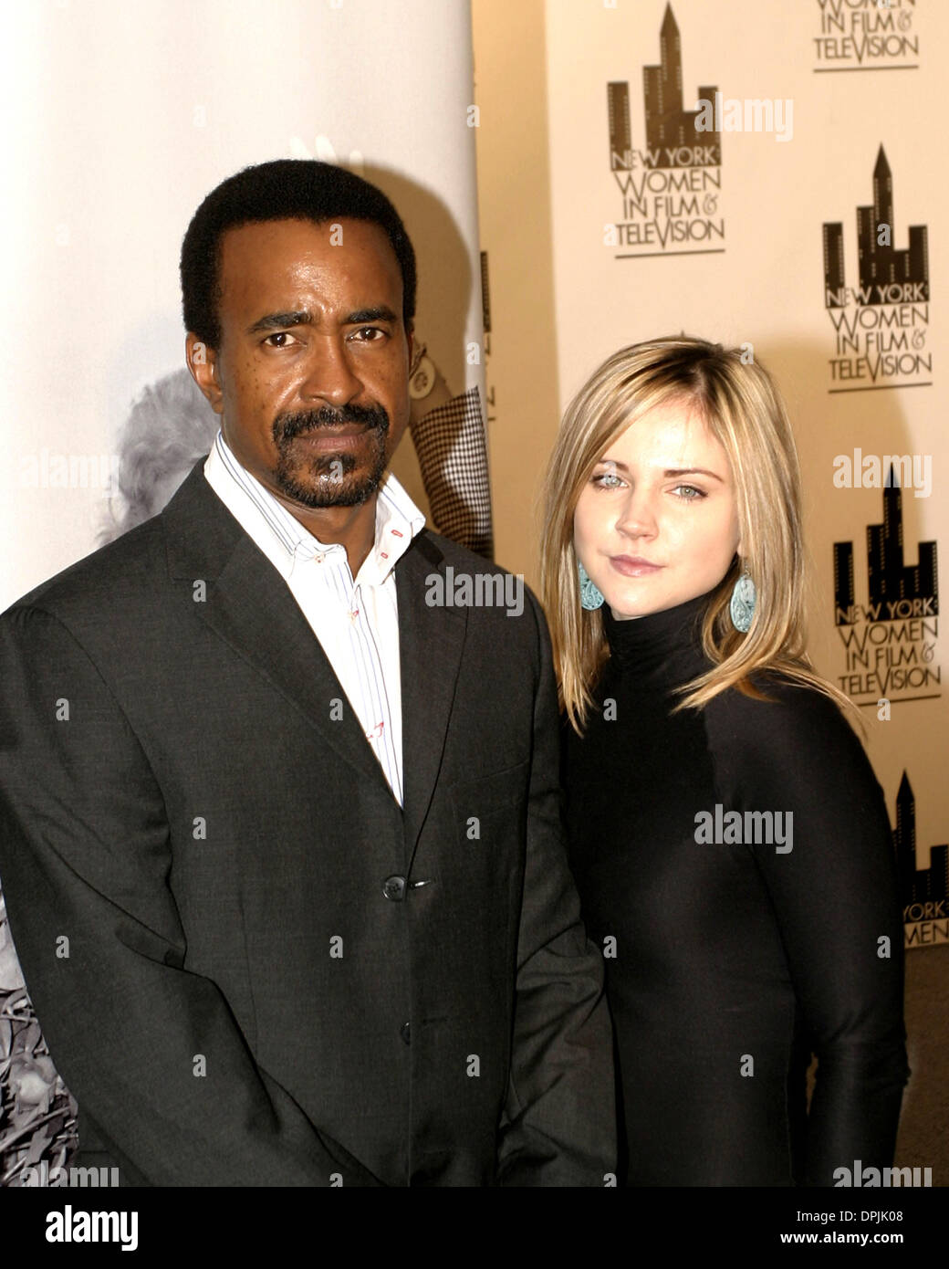 Dec. 14, 2005 - 13 December 2005 - New York, NY - Tim Meadows and Cali ...