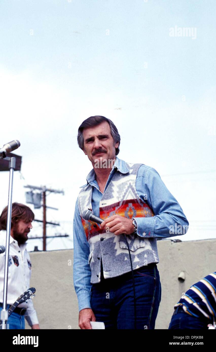 Feb 27 2006 Dennis Weaver Stock Photos & Feb 27 2006 Dennis Weaver ...