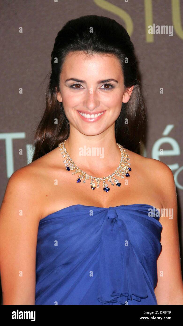 May 21, 2006 - Carlton Hotel, CANNES, FRANCE - PENELOPE CRUZ.ATTENDS ...