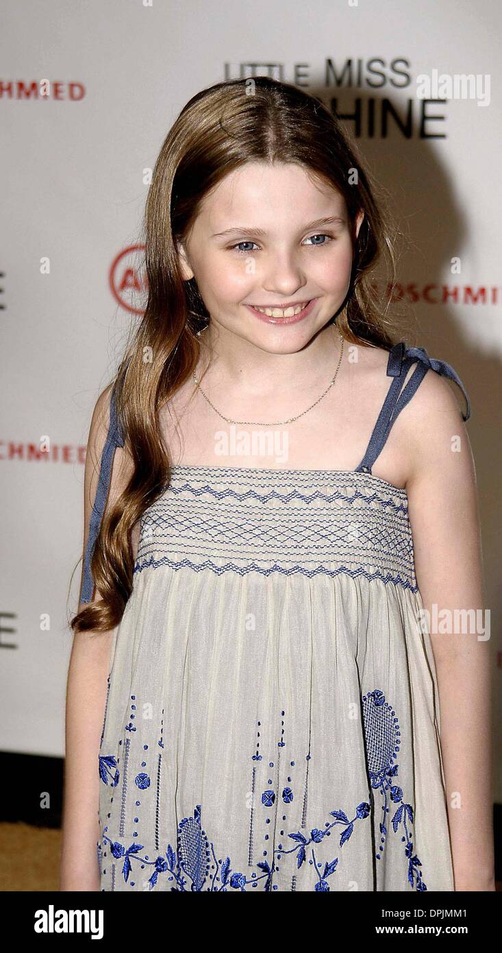 Little miss sunshine abigail breslin hi-res stock photography and ...