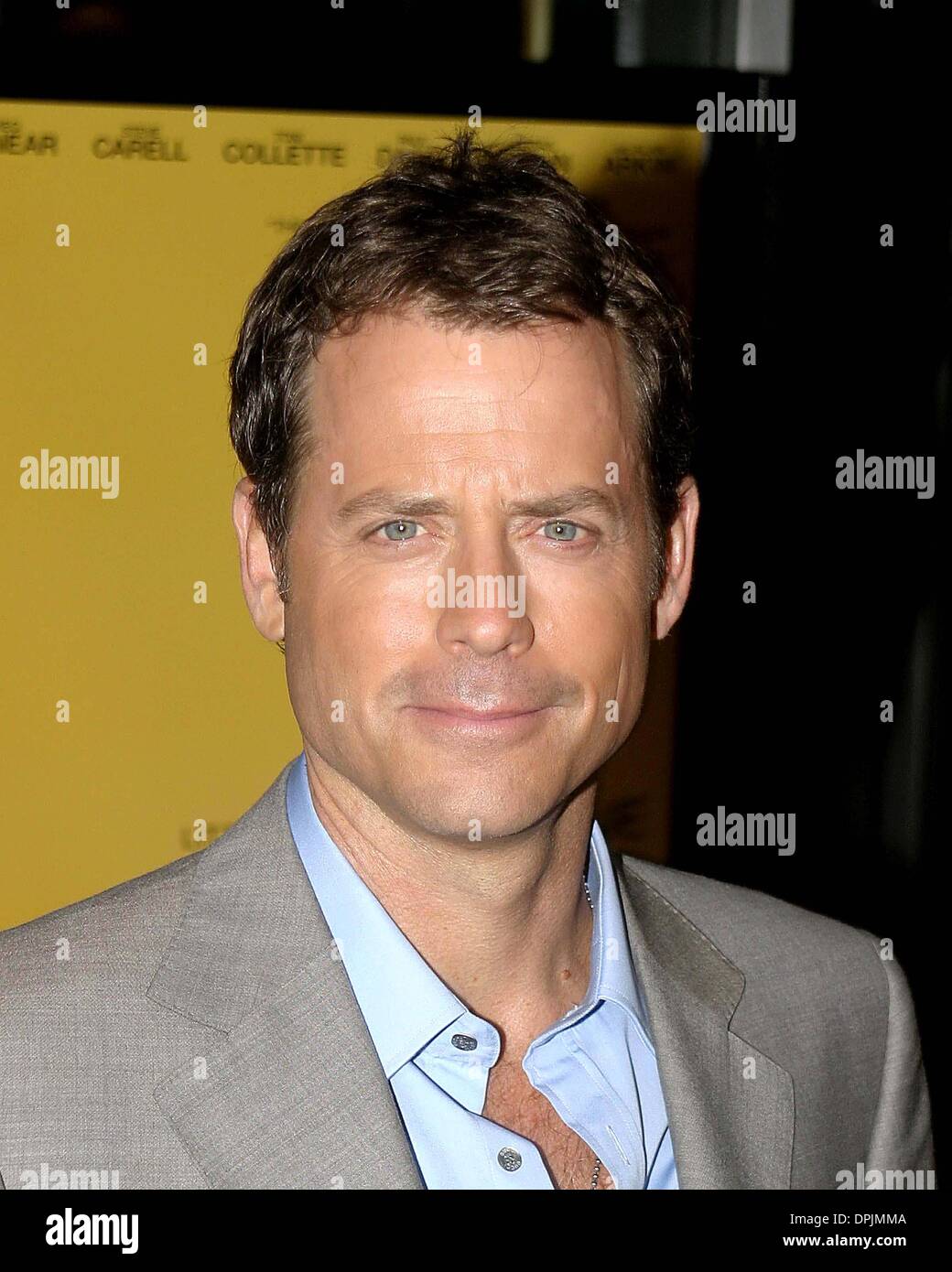 Greg kinnear fox hi-res stock photography and images - Alamy