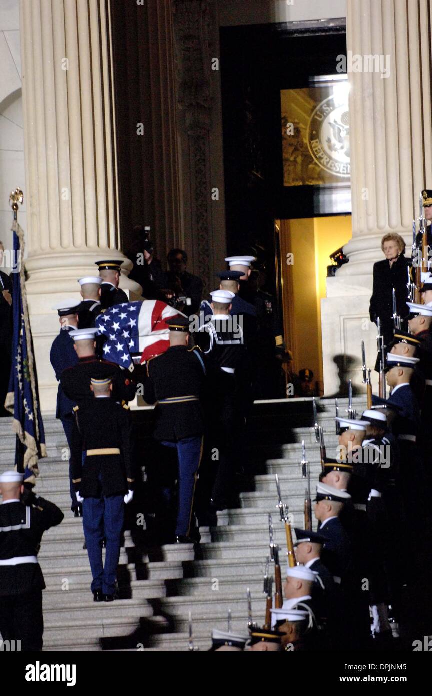 Dec. 30, 2006 - Former President Gerald R. Ford's remains are brought ...