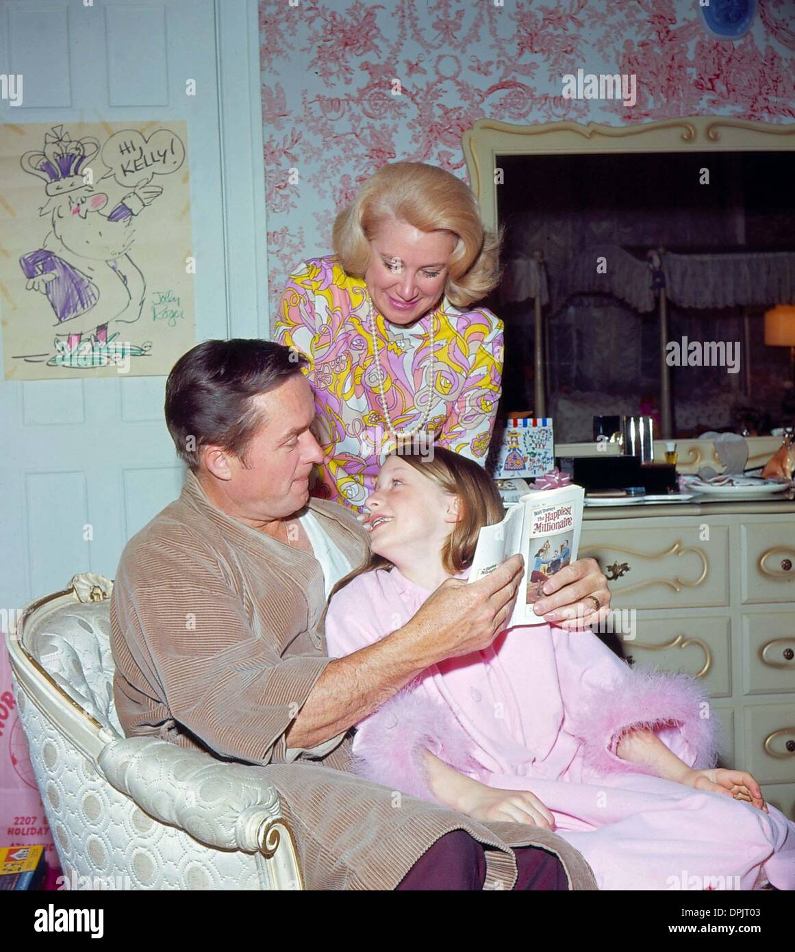 Aug. 11, 2006 - MIKE DOUGLAS WITH HIS WIFE GENEVIEVE PURNELL.V8464F ...