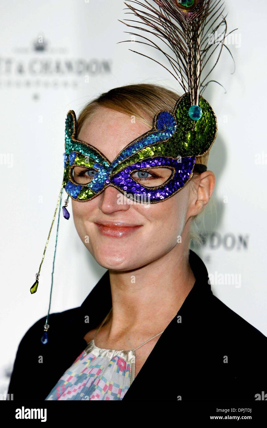 Jade parfitt moet chandon fashion hi-res stock photography and images ...