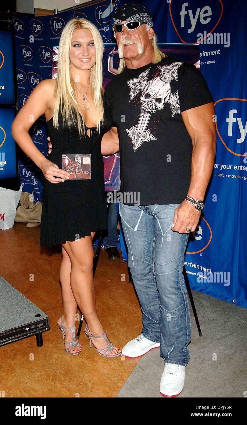 Brooke hogan oct 25 2006 hi-res stock photography and images - Alamy