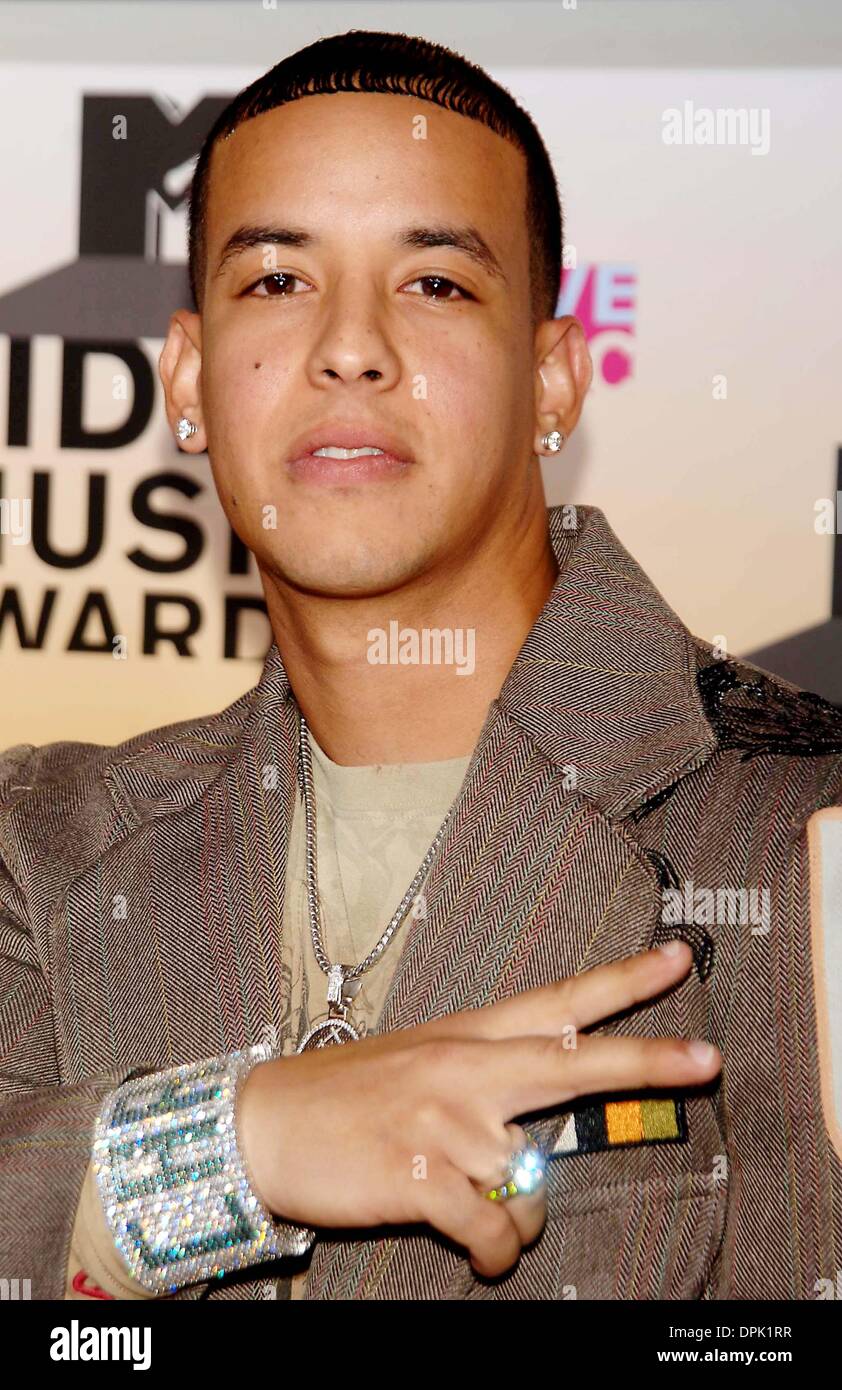 Daddy yankee hi-res stock photography and images - Alamy