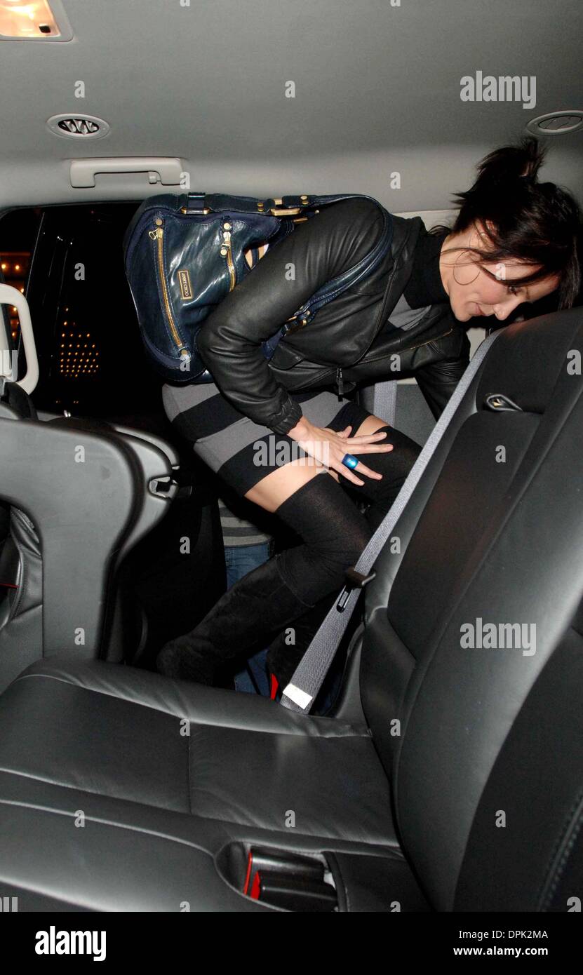 Nov. 30, 2006 - New York, New York, USA - Cameron Diaz appears on MTV's ...