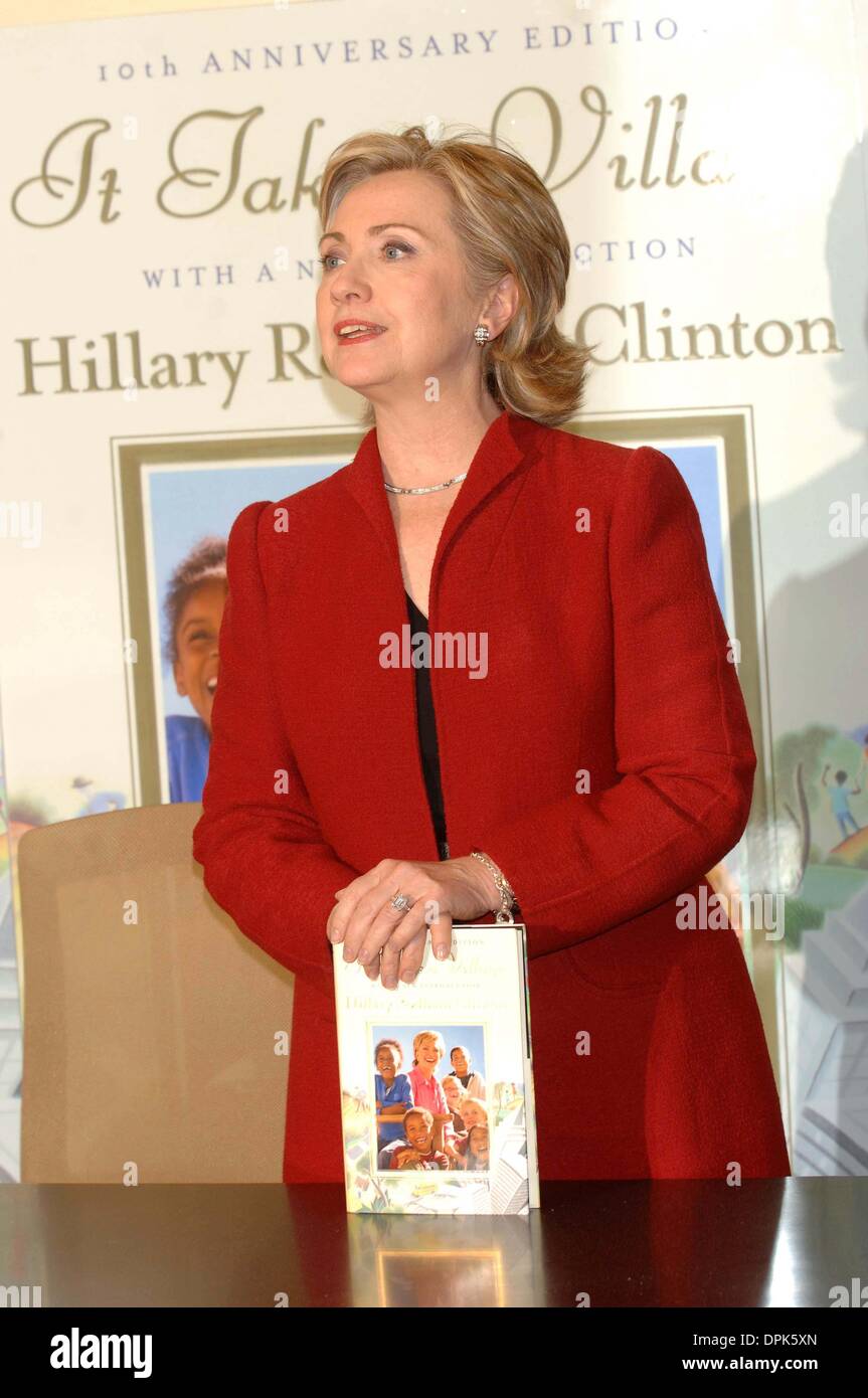 It takes a village hillary clinton hi-res stock photography and images ...