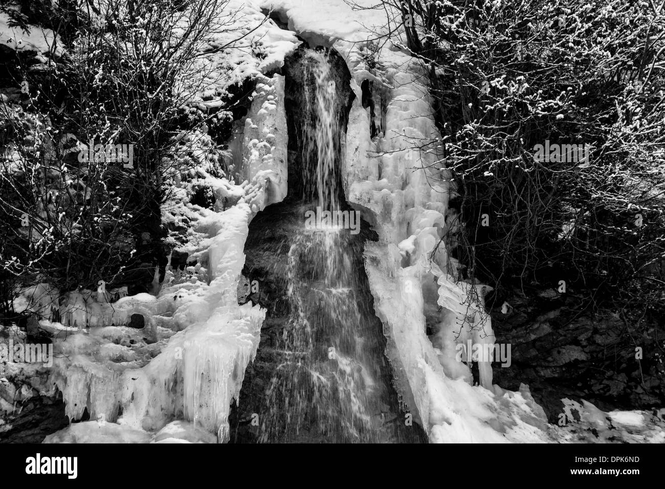 Frozen contrast hi-res stock photography and images - Alamy