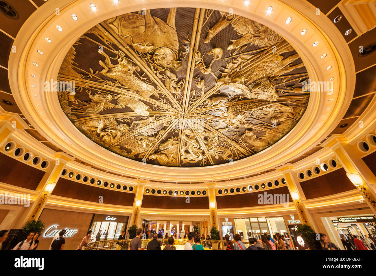 Hotel atrium macau hi-res stock photography and images - Alamy