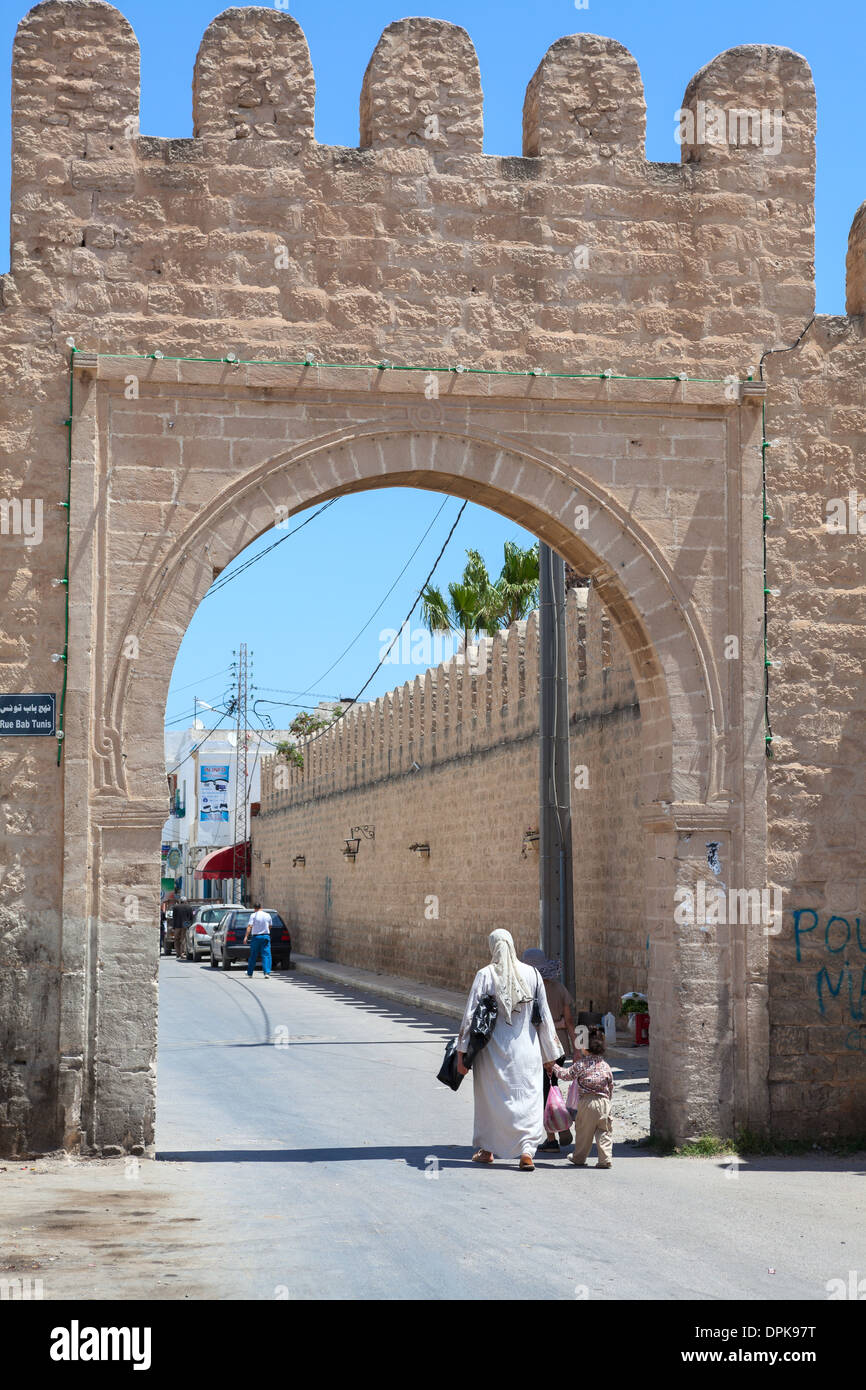 The medina monastir tunisia hi-res stock photography and images - Alamy