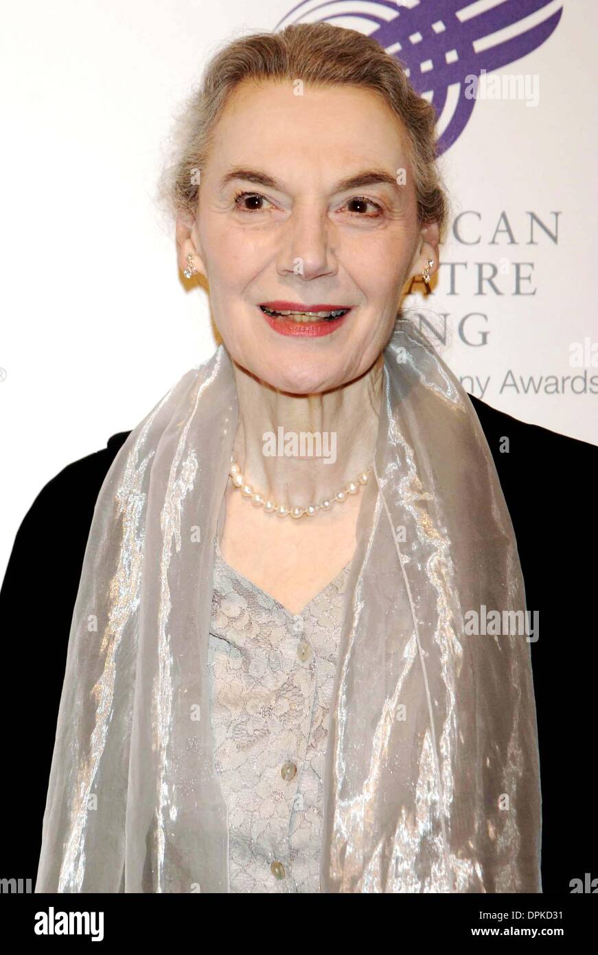 Apr. 11, 2006 - New York, New York, USA - K47475AR.AMERICAN THEATRE ...