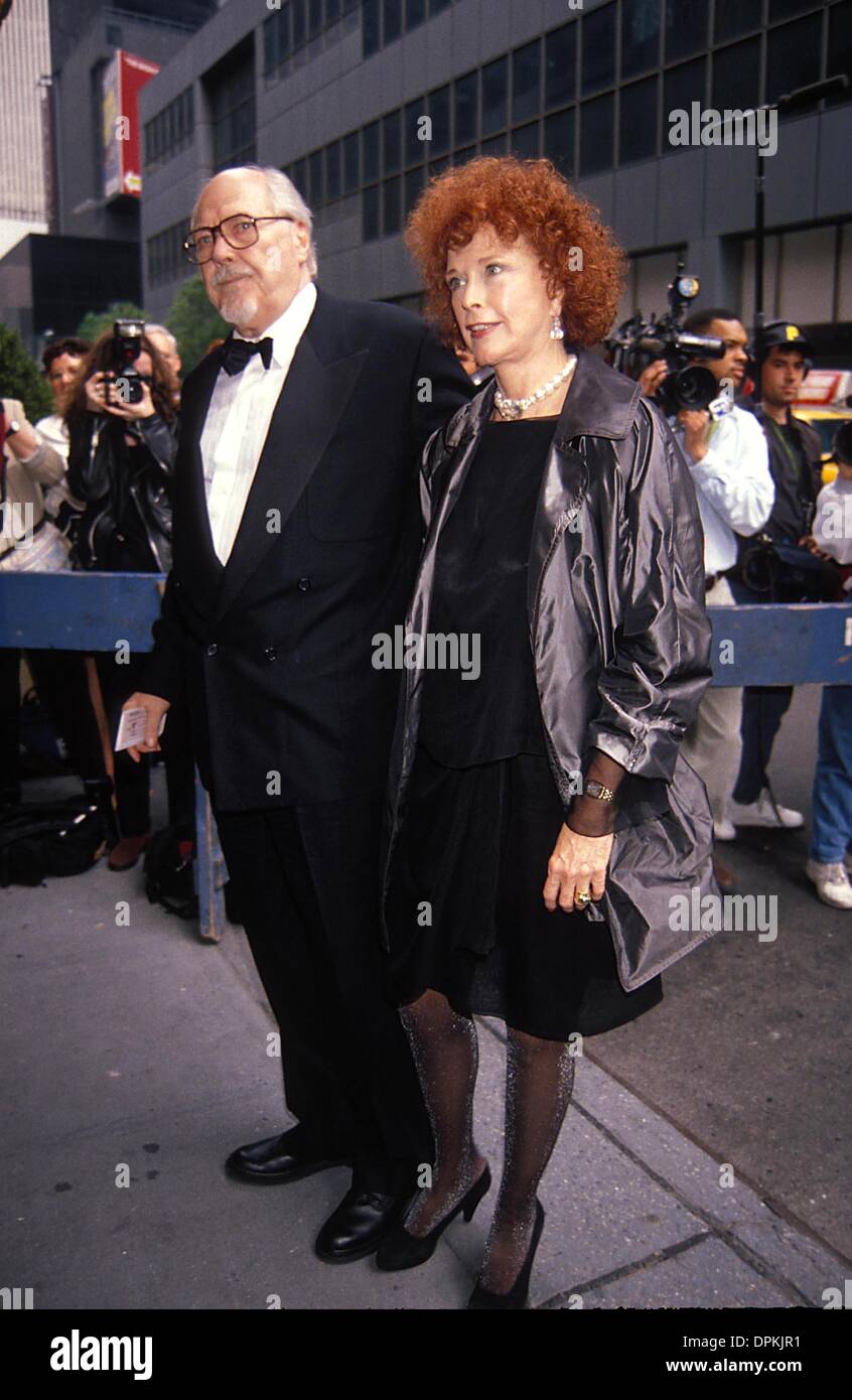 Nov. 22, 2006 - L5501AR.ANGELS IN AMERICA OPENING 05-04-1993.ROBERT ...