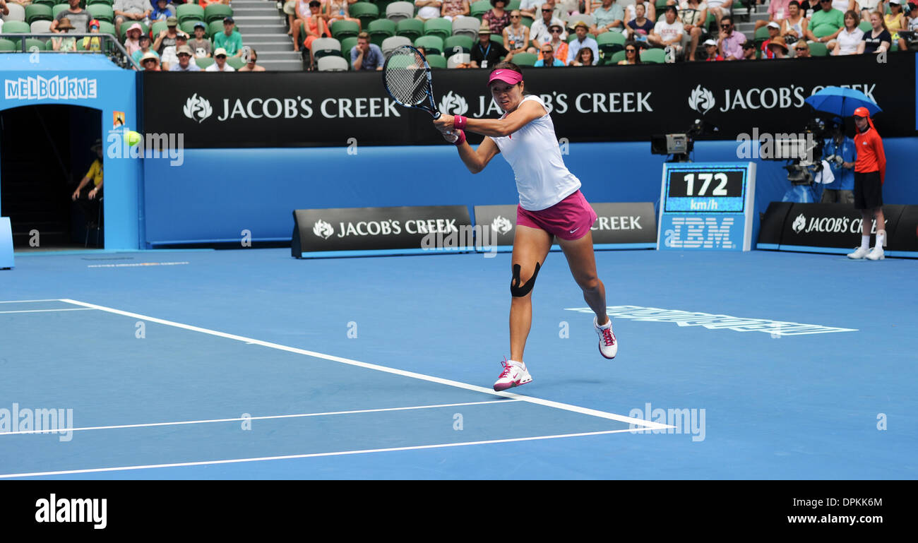 Melbourne, Victoria, Australia. 15th Jan, 2014. LI NA (CHN) in action ...