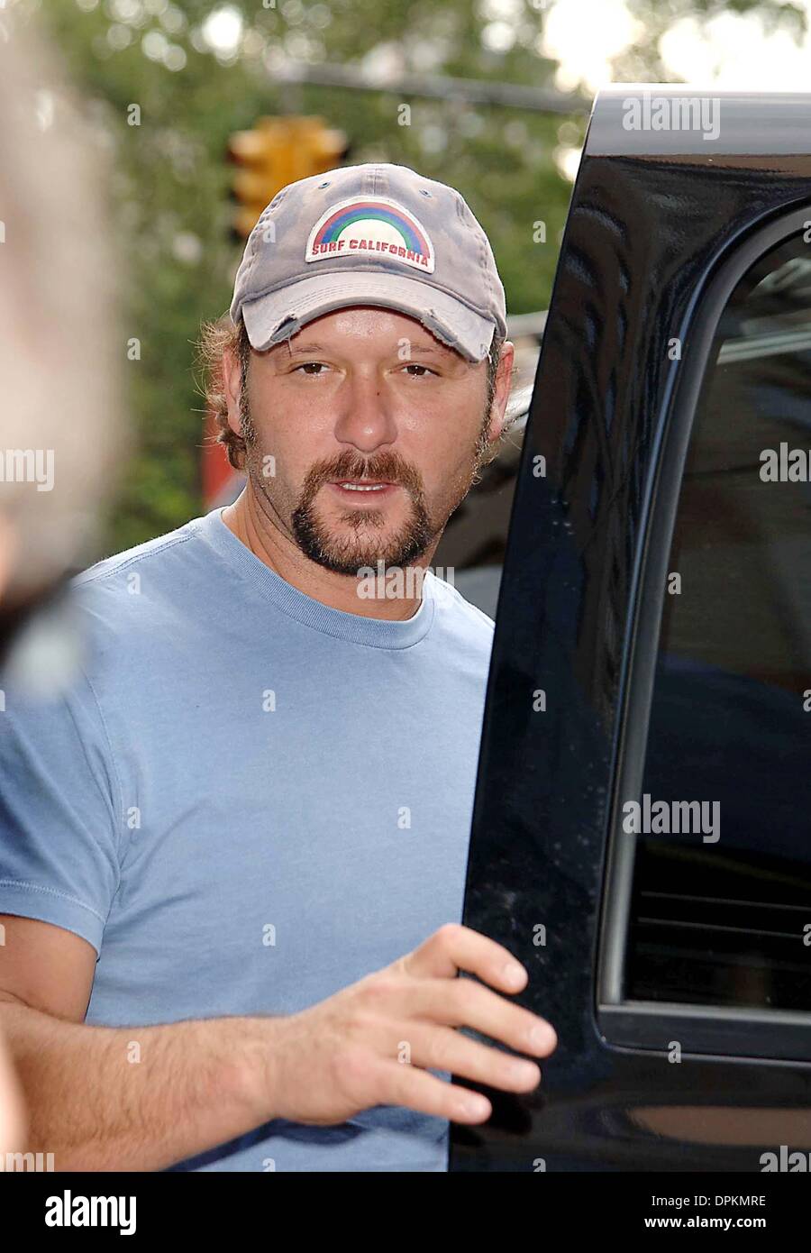 June 29, 2006 - New York, New York, USA - K48466AR.TIM MCGRAW OUT AND ...