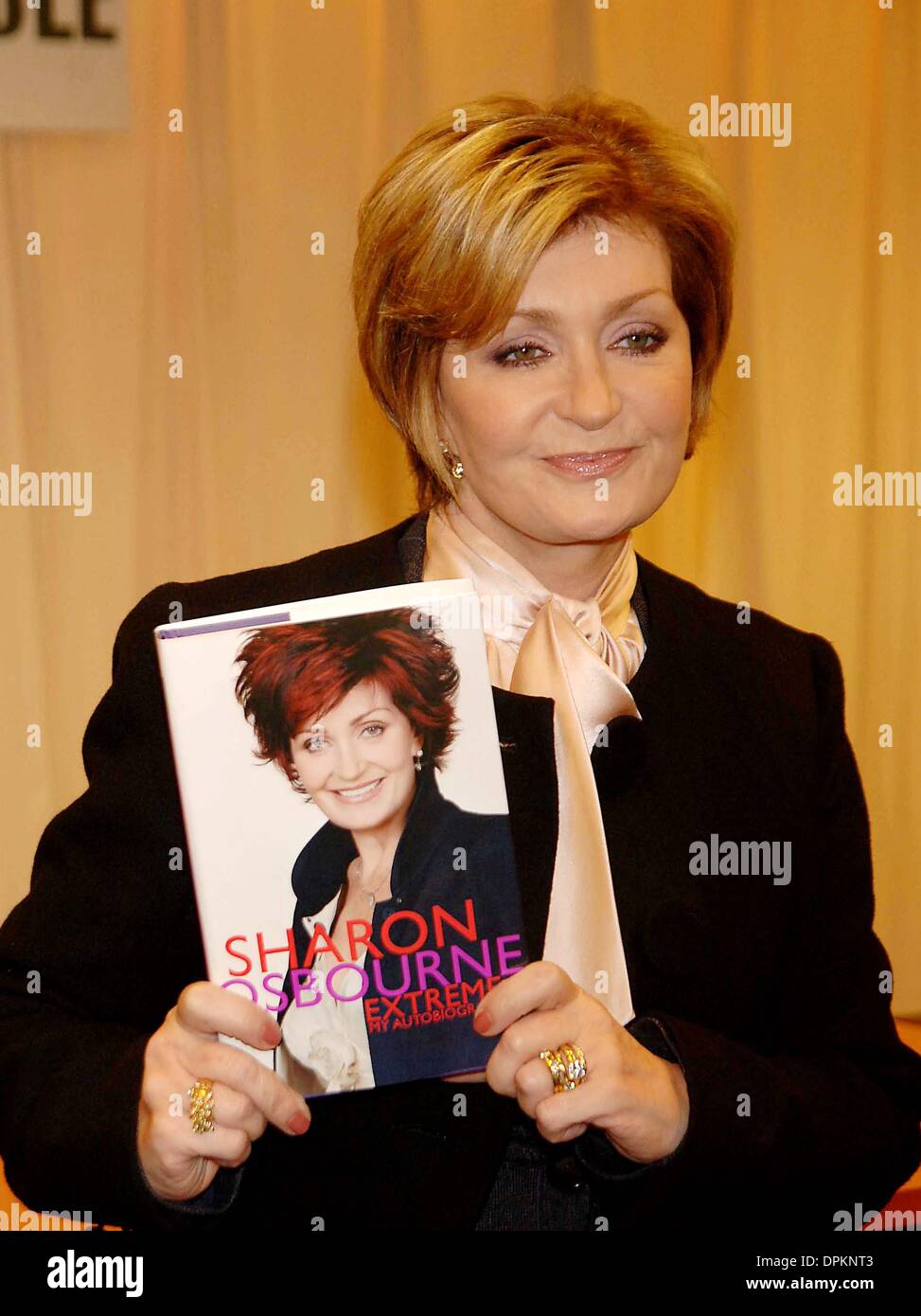 Oct. 25, 2006 - New York, New York, USA - Sharon Osbourne promotes her ...