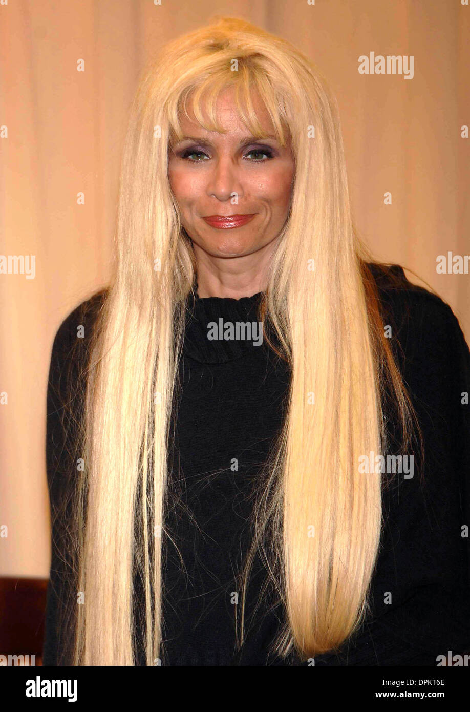 May 9, 2006 - New York, New York, USA - K47788AR.VICTORIA GOTTI ...