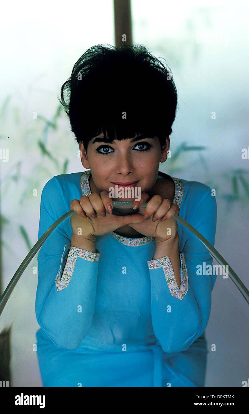 Suzanne pleshette 1962 hi-res stock photography and images - Alamy