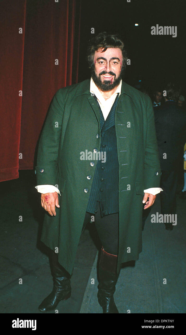Pavarotti images hi-res stock photography and images - Alamy