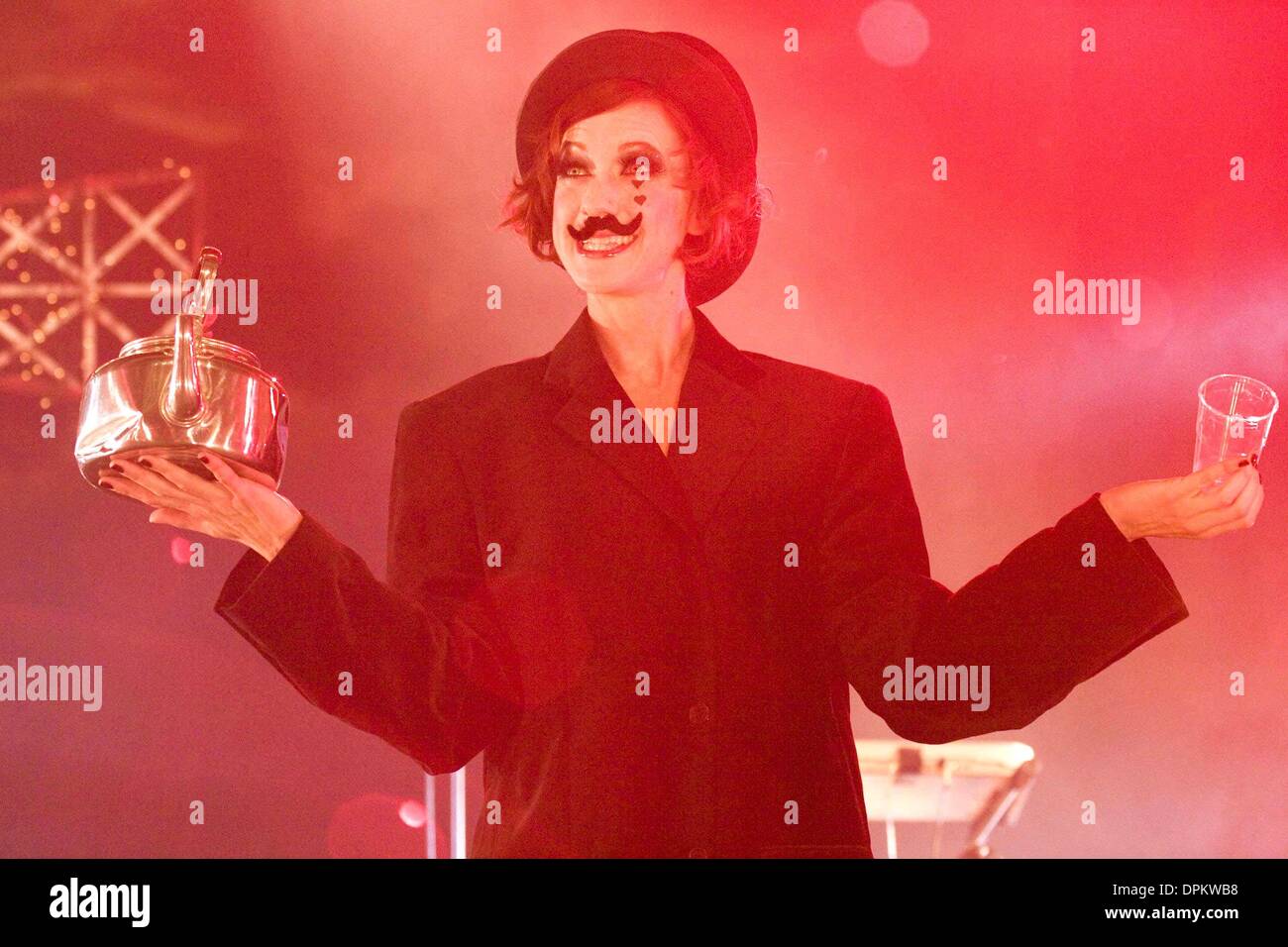 Panic at the disco 2006 hi-res stock photography and images - Alamy